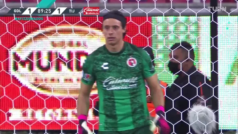 ¡GOOOL! Víctor Guzmán anota para Guadalajara. | TUDN Liga MX | TUDN