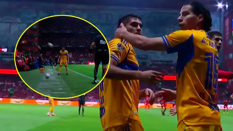 ¡Jesús Garza casi es impactado por un objeto lanzado desde la tribuna! | TUDN Liga MX | TUDN