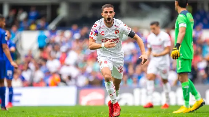 José Ignacio Rivero llega a la CDMX para reportar con Cruz Azul | TUDN ...