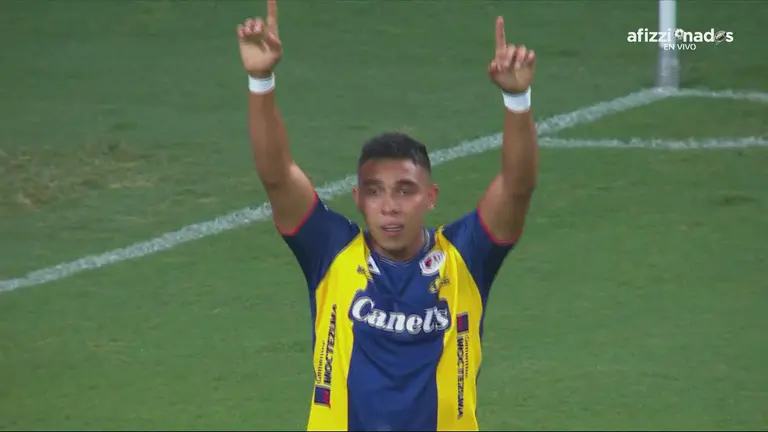 ¡No aguantan la apedreada! Piñuelas castiga a Chivas con el 0-1 | TUDN ...