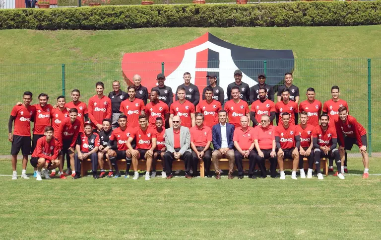Presidente de Atlas sonríe por estar encima de Chivas en la Liga MX ...