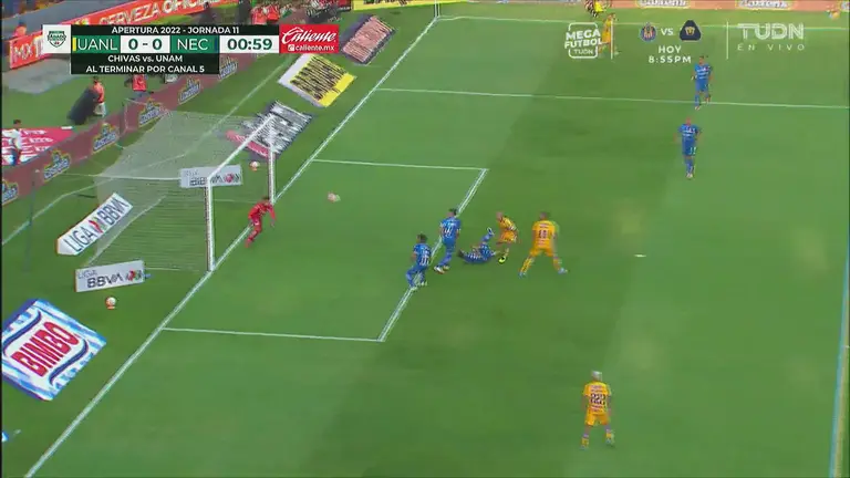 ¡Primer ataque felino! Cabezazo de Pizarro que desvía Malagón | TUDN ...