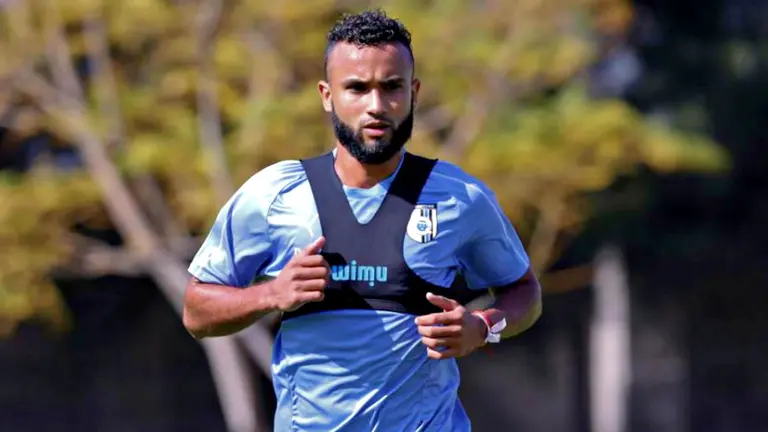 Querétaro hizo oficial la incorporación de Jordan Sierra, volante de ...