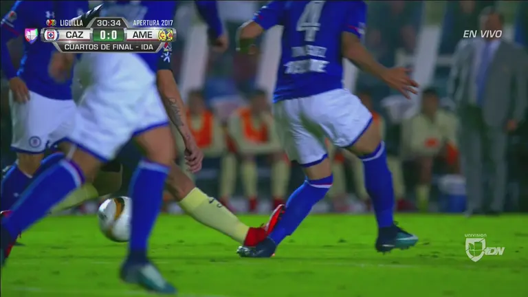 Roja para Matheus Uribe y América en desventaja ante Cruz Azul | TUDN ...