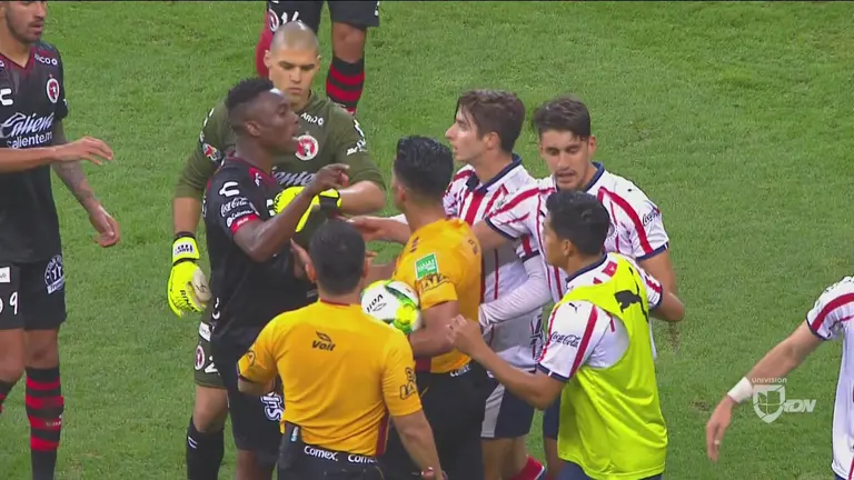 ¡Se armó la trifulca en el Akron! | TUDN Liga MX | TUDN