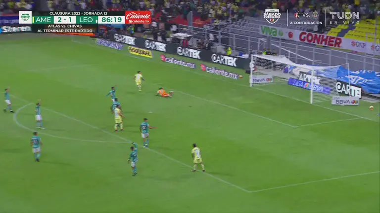 ¡Tremendo golazo que no cuenta! Brian Rodríguez la toma de aire | TUDN ...