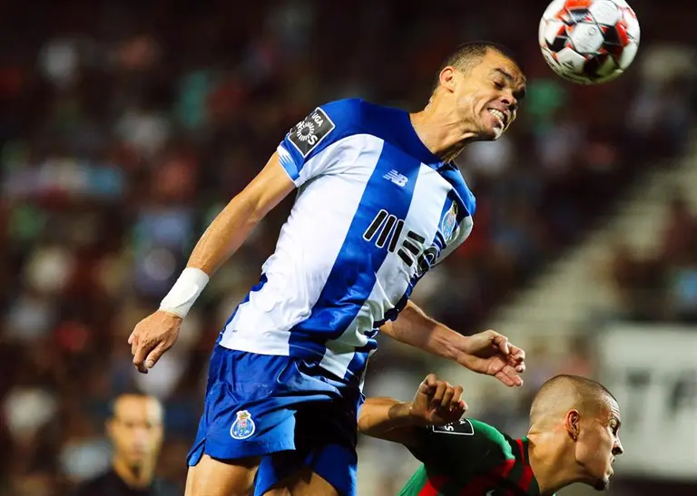Con gol de Pepe, el Porto rescata un punto frente al Marítimo | TUDN ...