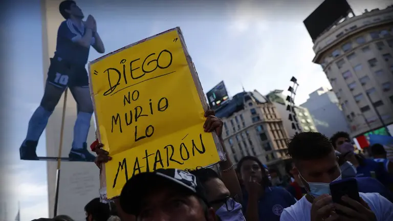 Llaman a declarar a hermanas de Maradona por muerte del Diego | TUDN ...