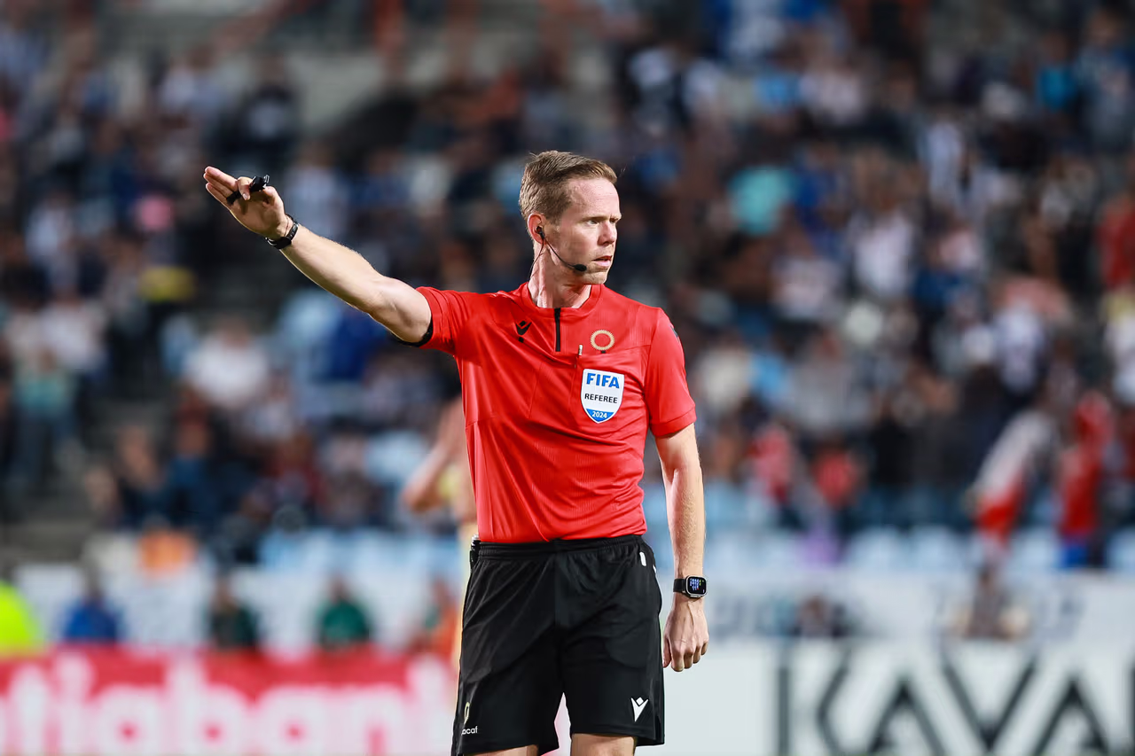 Drew Fischer será árbitro del juego México vs. Honduras, quien estuvo ...