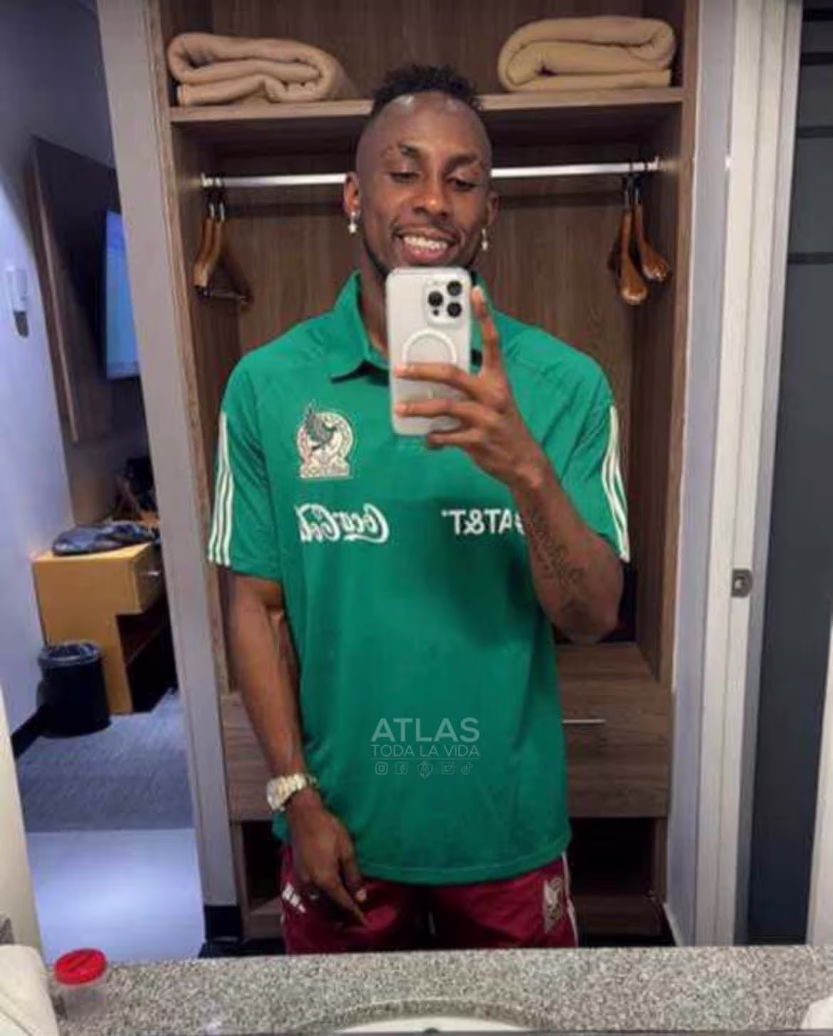 Filtran primera foto de Julián Quiñones con la playera de Selección ...
