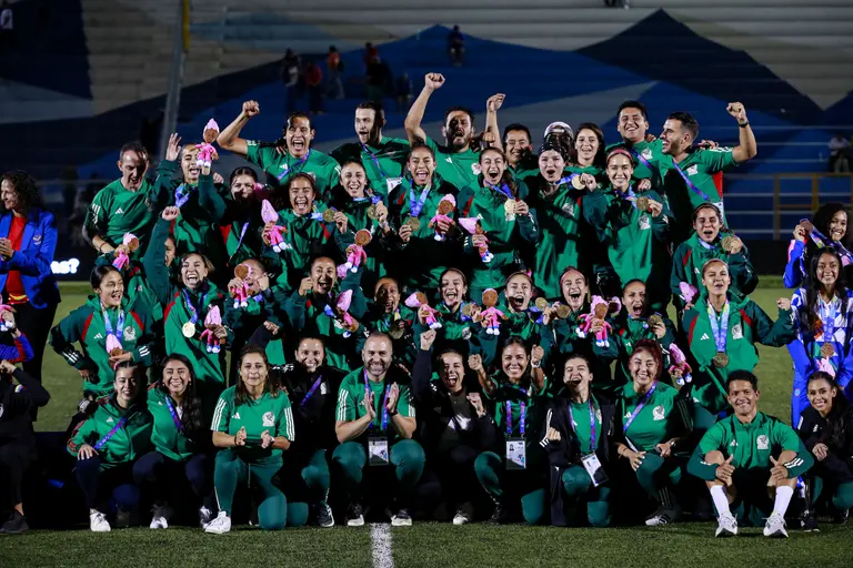 Selección Mexicana Femenil gana el oro tras vencer a Venezuela en los Juegos Centroamericanos y ...