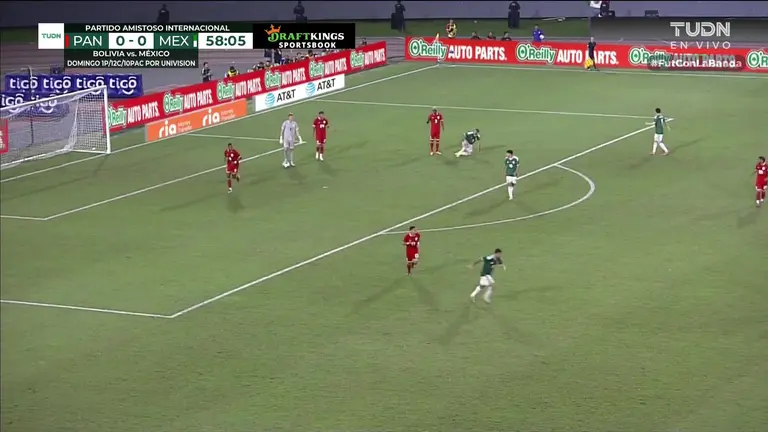 ¡TIRO ATAJADO! disparo por Germán Berterame. | TUDN Selección Mexicana ...