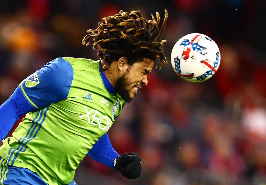 MLS suspende y multa a Román Torres por uso de sustancias prohibidas ...