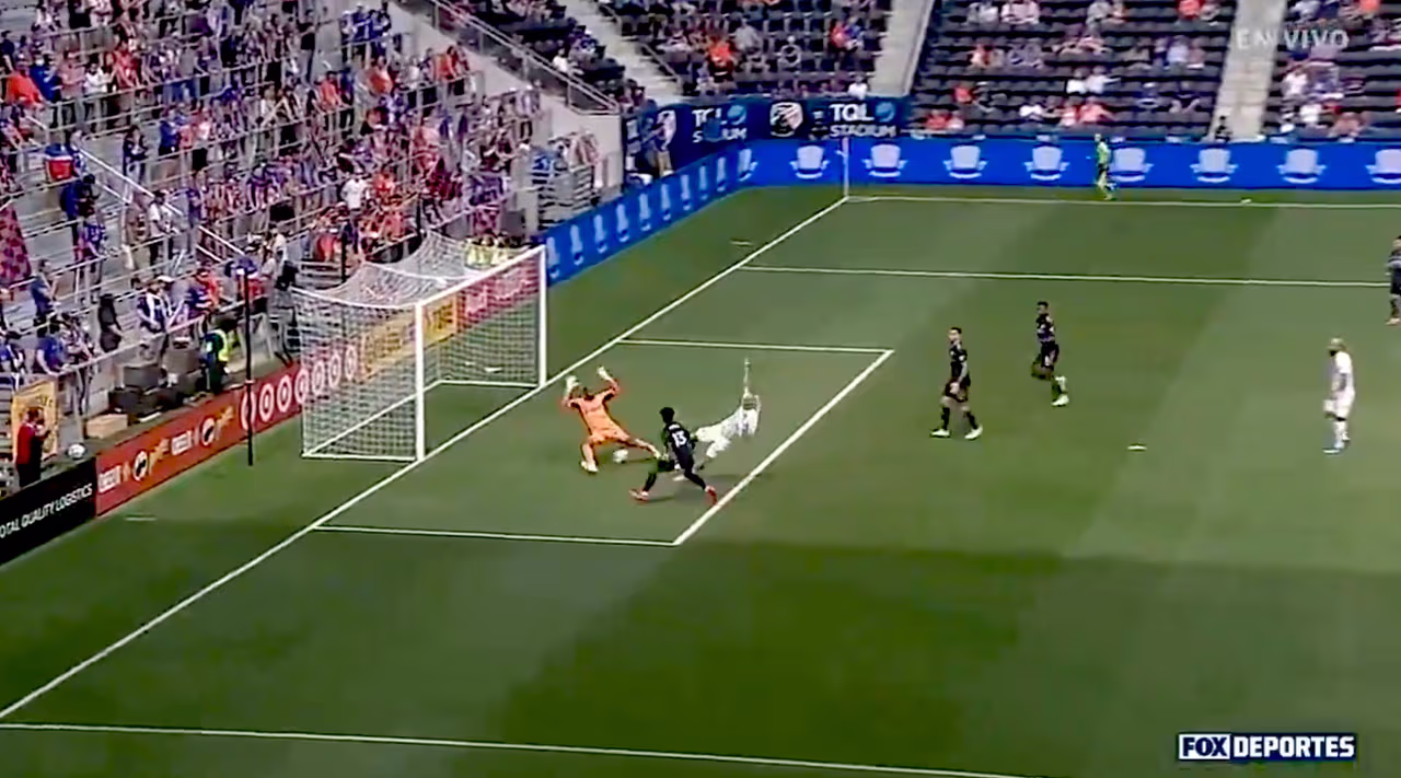 Brek Shea adelanta a Inter Miami y marca el primer gol en la historia ...