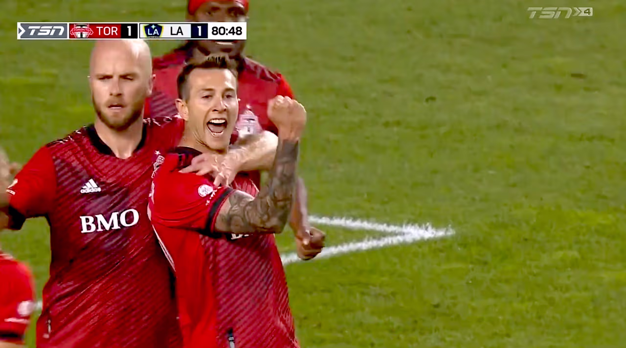 ¡Furia italiana! Bernardeschi anota y Toronto remonta al Galaxy | TUDN ...