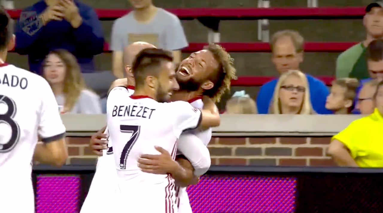 Nick DeLeon le pega de volea y la mandar a guardar | TUDN MLS | TUDN