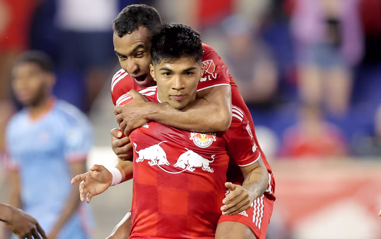 Omir Fernández revive a unos Red Bulls hundidos en Derbi de NY | TUDN ...