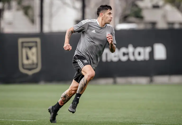 ¡Rápido y agresivo! Franco Escobar, la nueva solidez defensiva de LAFC ...