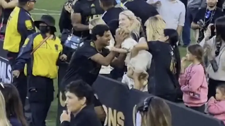 Por fin se termina la 'maldición' para Carlos Vela, que es campeón de liga con LAFC y así ...