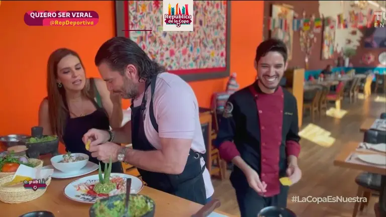 Quiero ser viral | Tania Rincón y Julián Gil trabajan de chef en Qatar | TUDN Mundial - Qatar ...