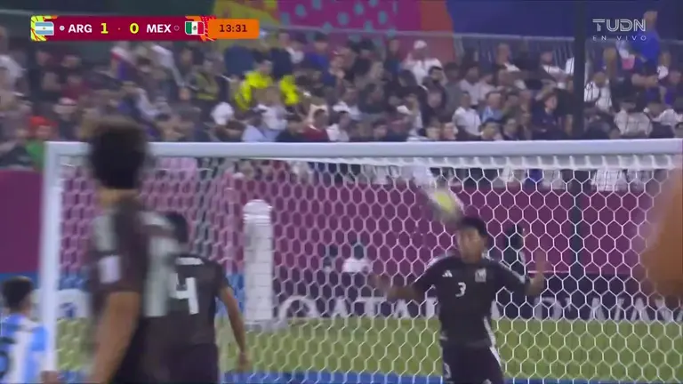 ¡Brutal jugada defensiva de Felix Contreras salva sobre la línea a ...