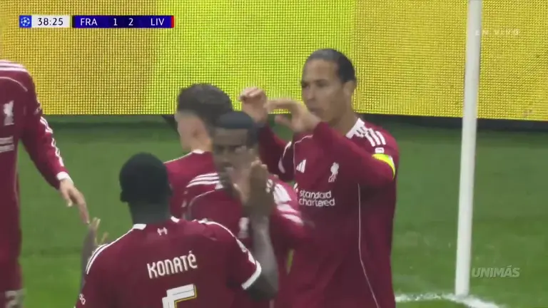 ¡Liverpool está dando la vuelta! Golazo de cabeza de Virgil van Dijk ...