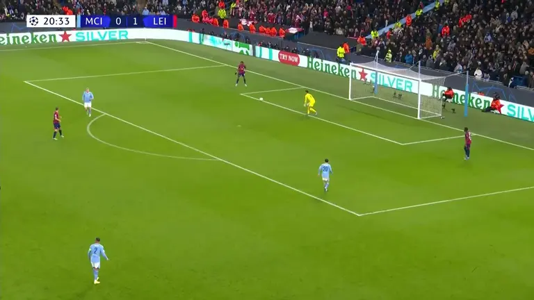 ¡TIRO ATAJADO! disparo por Erling Haaland. | TUDN UEFA Champions League ...