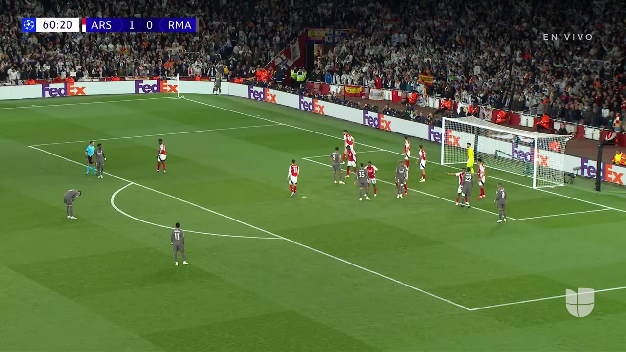 ¡TIRO ATAJADO! disparo por Jude Bellingham. | TUDN UEFA Champions ...