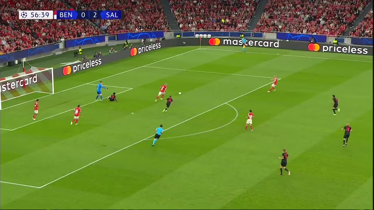 ¡TIRO ATAJADO! disparo por Karim Konaté. | TUDN UEFA Champions League ...