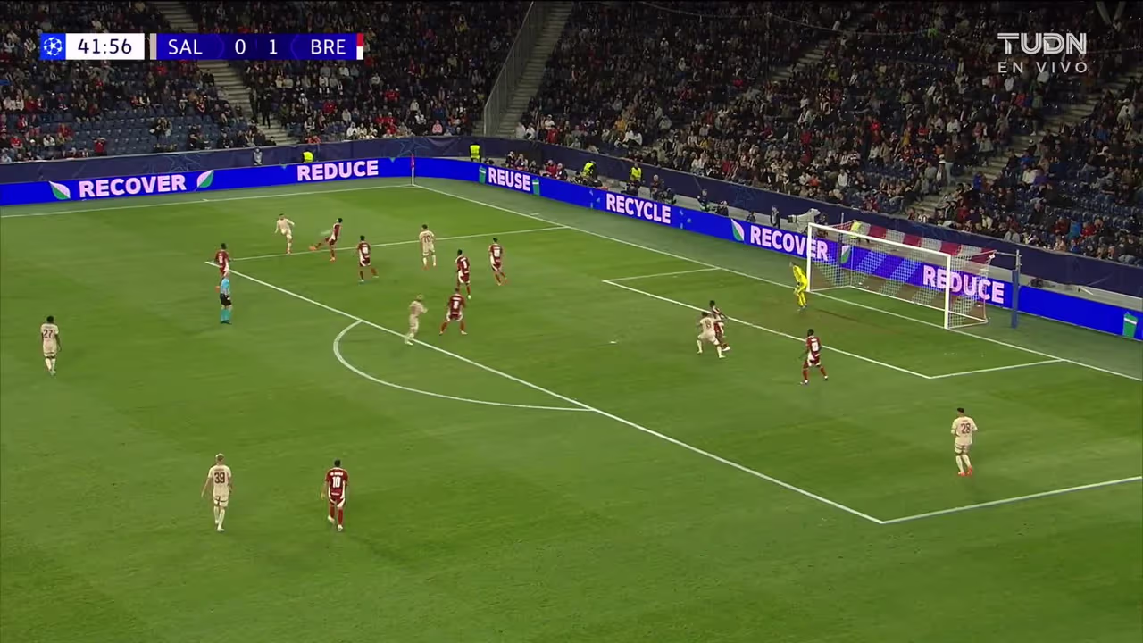 ¡TIRO ATAJADO! disparo por Karim Konaté. | TUDN UEFA Champions League ...