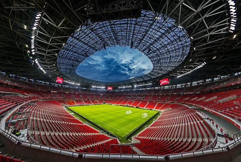 La UEFA anuncia que Budapest acogerá la final de la Champions en 2026 ...