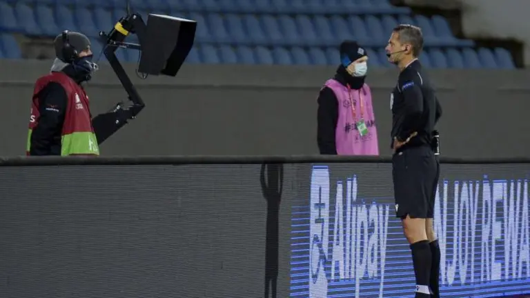 El VAR tuvo un 100 % de acierto en la Eurocopa, según la UEFA | TUDN ...