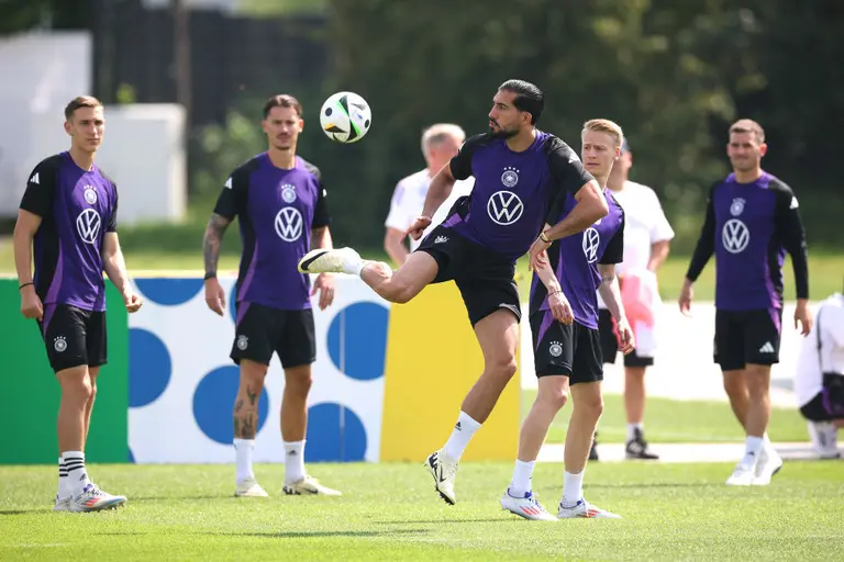 Emre Can vuelve a entrenarse con el grupo rumbo al Alemania vs. España ...