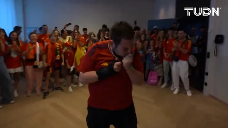 ¡La gran historia de Alexander, fan de España en Múnich! | TUDN UEFA ...
