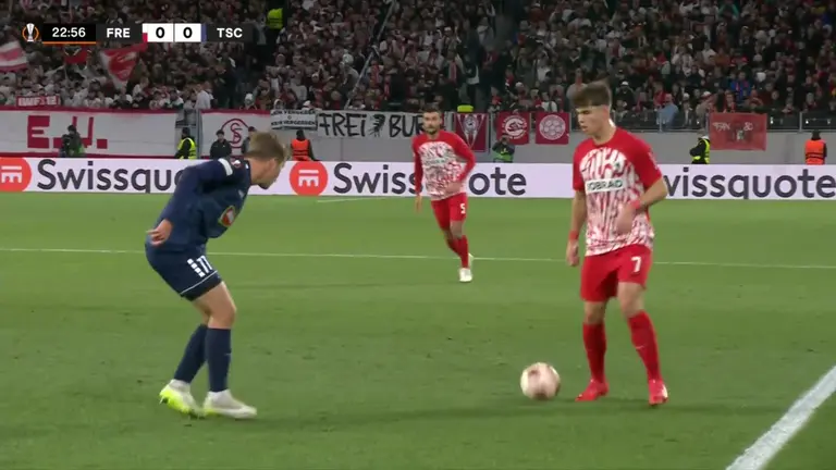 ¡GOL! anota para Sport-Club Freiburg. Merlin Röhl | TUDN UEFA Europa ...