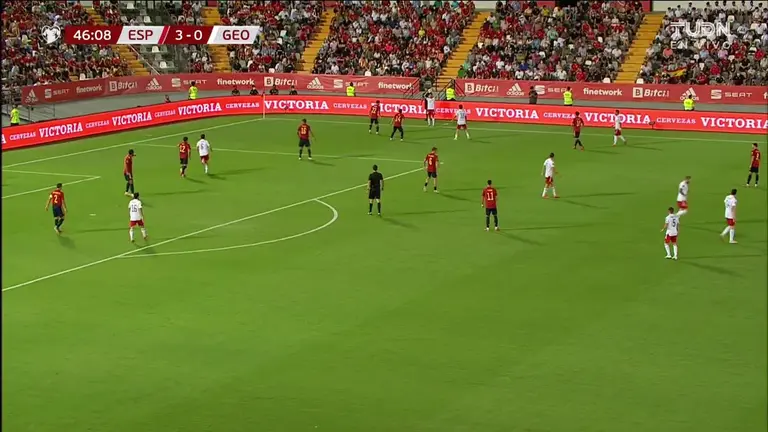 ¡TIRO ATAJADO! disparo por Irakli Azarovi. | TUDN UEFA Mundial ...