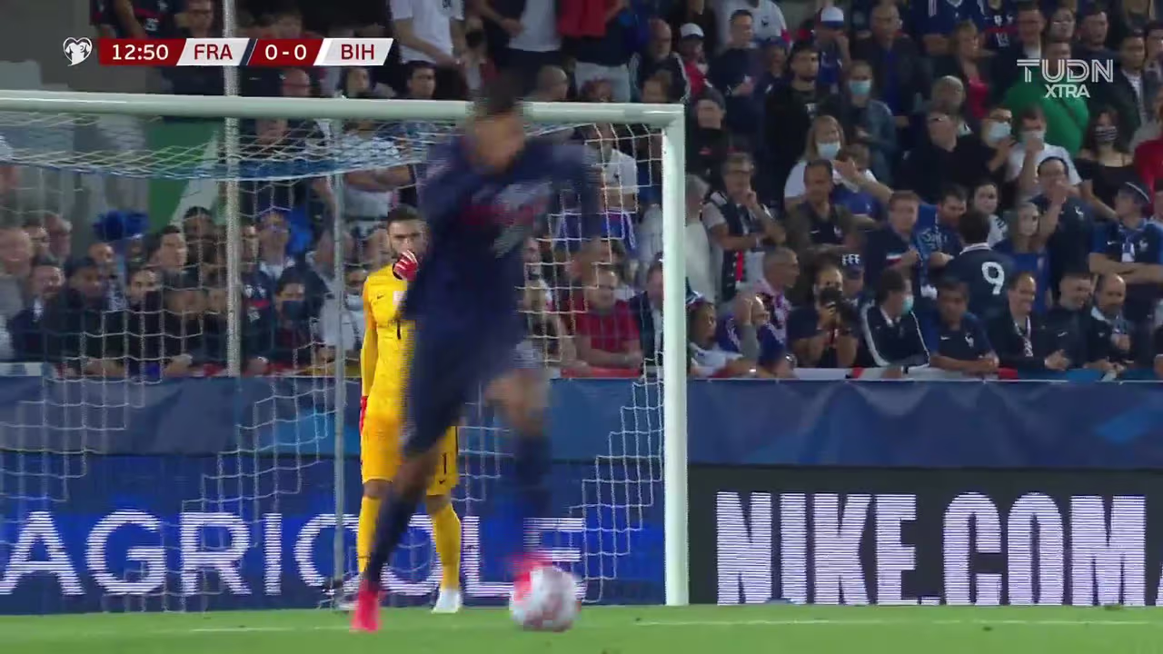 ¡TIRO ATAJADO! disparo por Karim Benzema. | TUDN UEFA Mundial ...