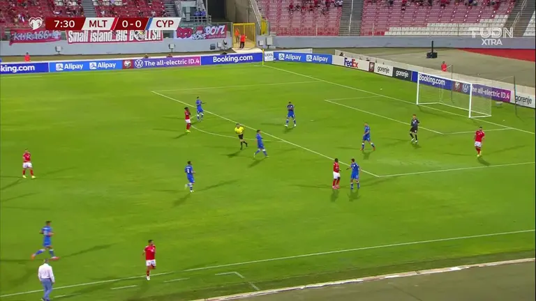 ¡TIRO ATAJADO! disparo por Luke Montebello. | TUDN UEFA Mundial ...