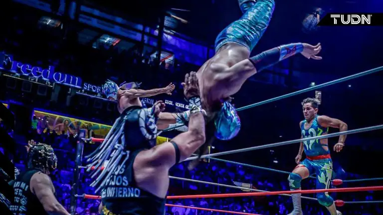 ¡Descalificado por exceso de rudeza! Dejan sin máscara a Star Jr ...