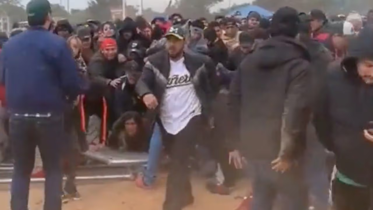 Avalancha humana invade en zafarrancho estadio de Los Mochis para la ...