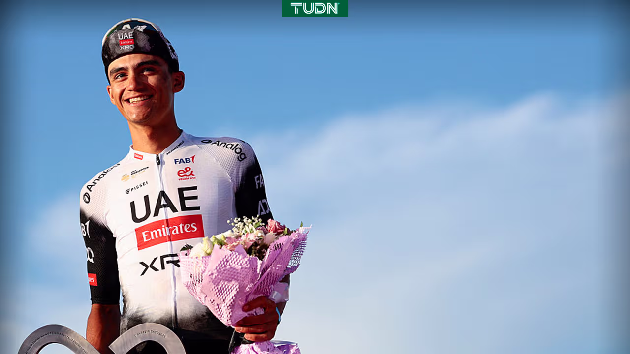 ¡Isaac del Toro consigue su victoria 16 del año! Así cruzó la meta del ...