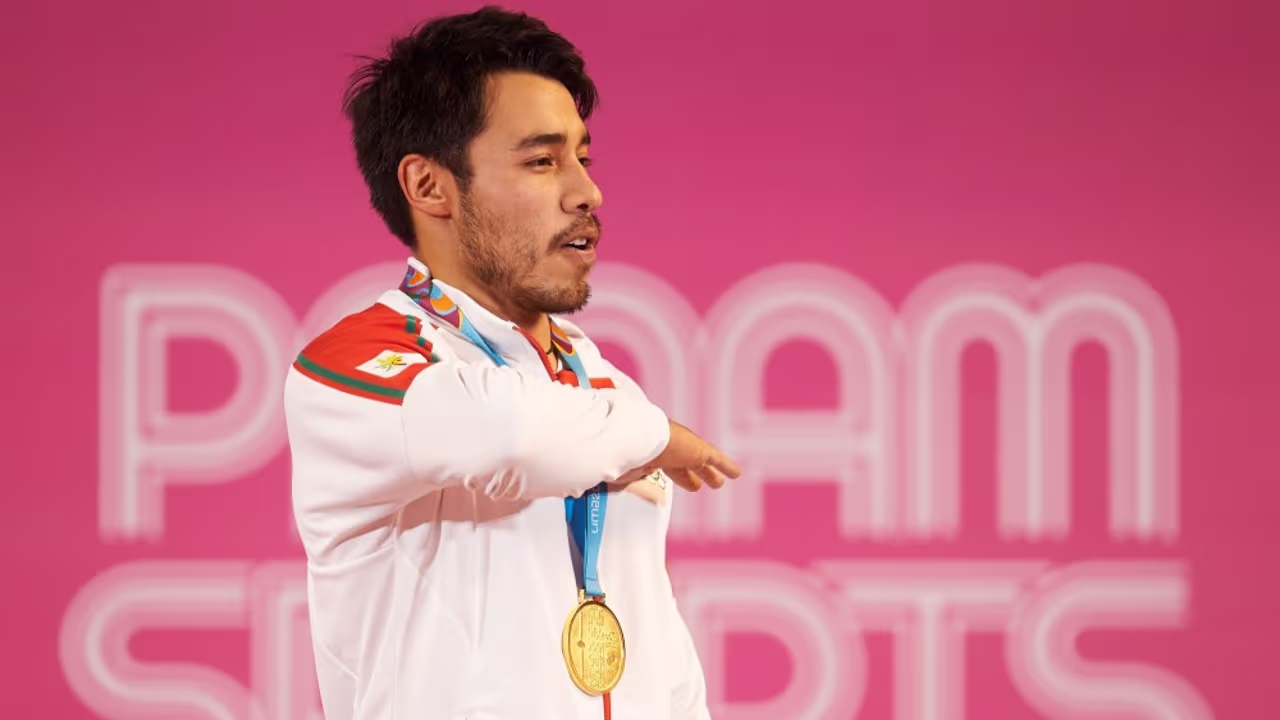 La inspiradora historia detrás del oro de Jonathan Muñoz | TUDN Más ...