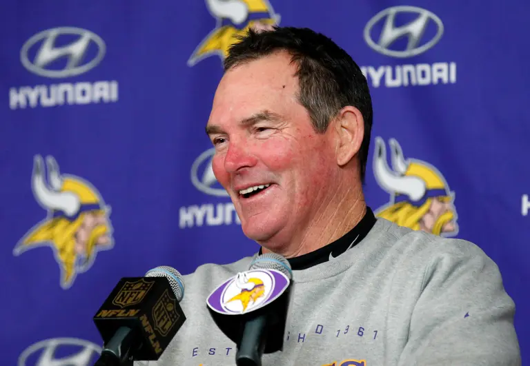 Los 32 cerebros estratégicos de la NFL: Mike Zimmer quiere Vikings ...