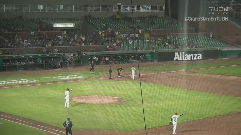 ¡Lo prenden en tercera! Mariachis toma ventaja a cambio de un doble play | TUDN MLB | TUDN