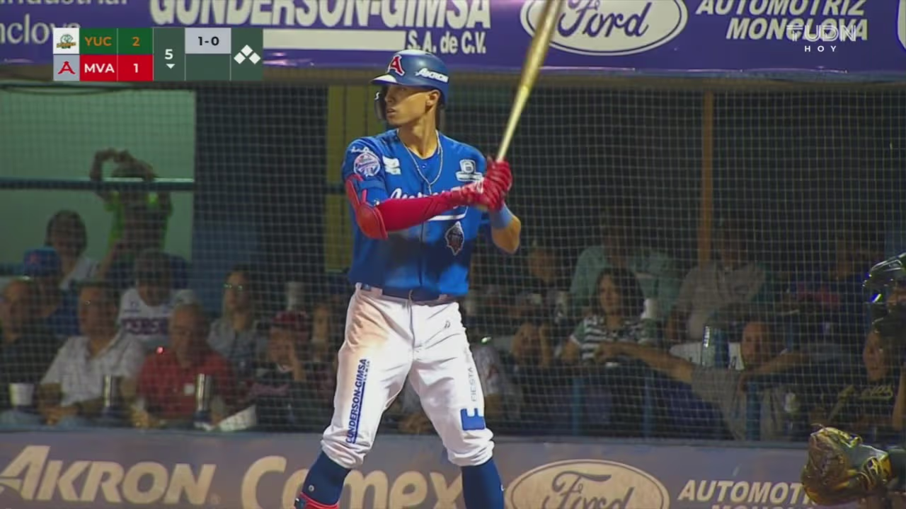 Noah Perio se vuela la barda ante Yoanner Negrín en la quinta entrada ...