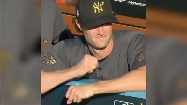 ¡Se la sabe! Gerrit Cole es captado mientras cantaba “El Mechón” | TUDN ...