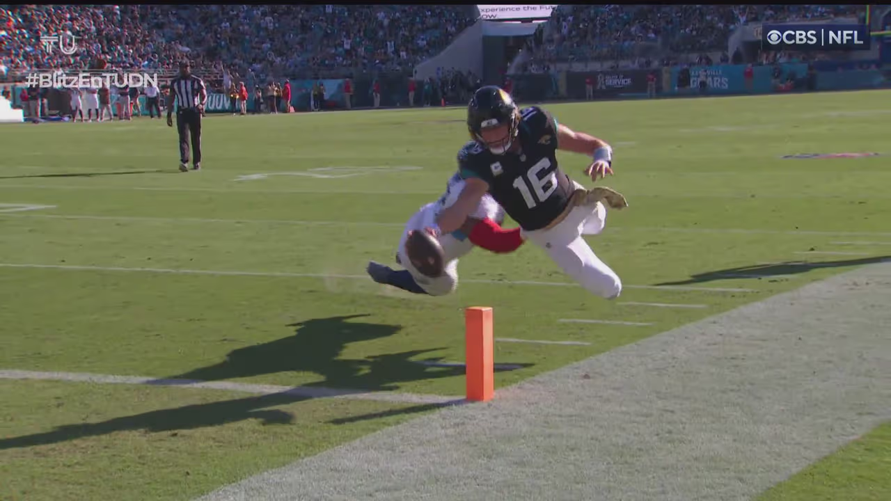 ¡TD Jaguars! Lawrence se estira y consigue la anotación personal | TUDN ...
