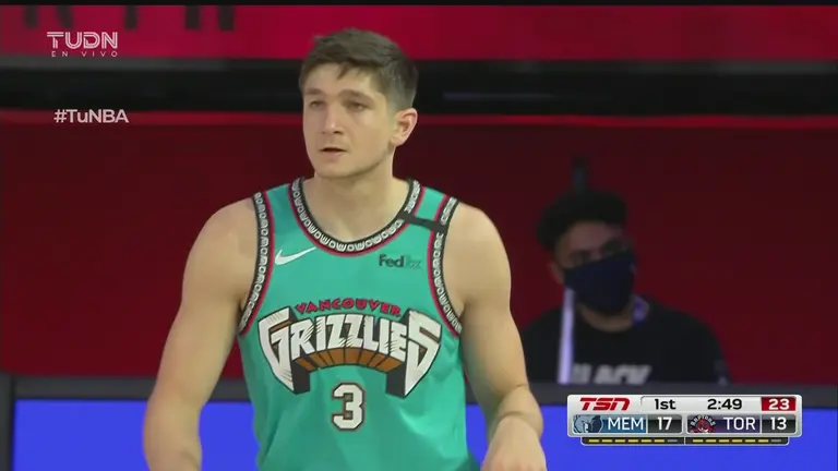 ¡Modo de a tres! Allen suma seis puntos en un minuto para Memphis ...