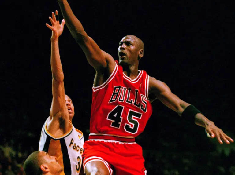 ¿Qué pasó con Michael Jordan cuando portó el número 45? | TUDN NBA | TUDN