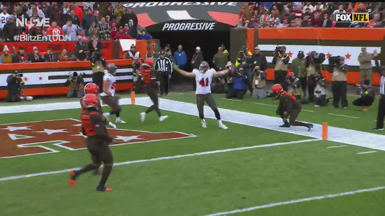 ¡Aparecen los Bucs! Ko Kieft recibe para que Tampa se ponga al frente ...